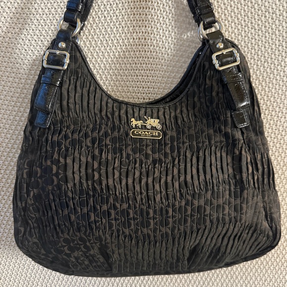 Coach | Bags | Coach Madison Maggie 8886 Black Signature Pleated Hobo ...